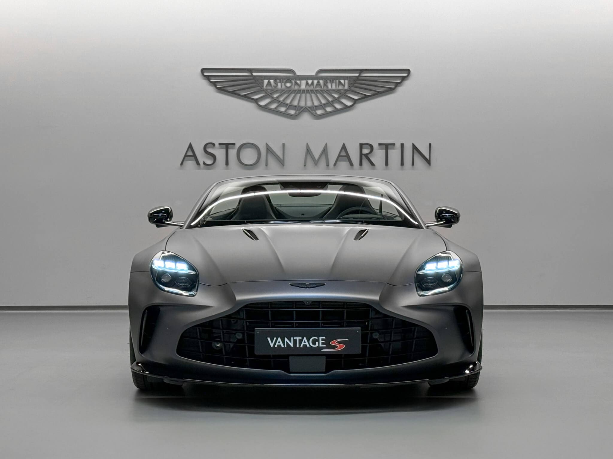 New Vantage S Roadster | Aston Martin Brussels
